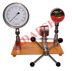 Pressure Calibrators / Comparison Testers / Calibration Tester Made in ...